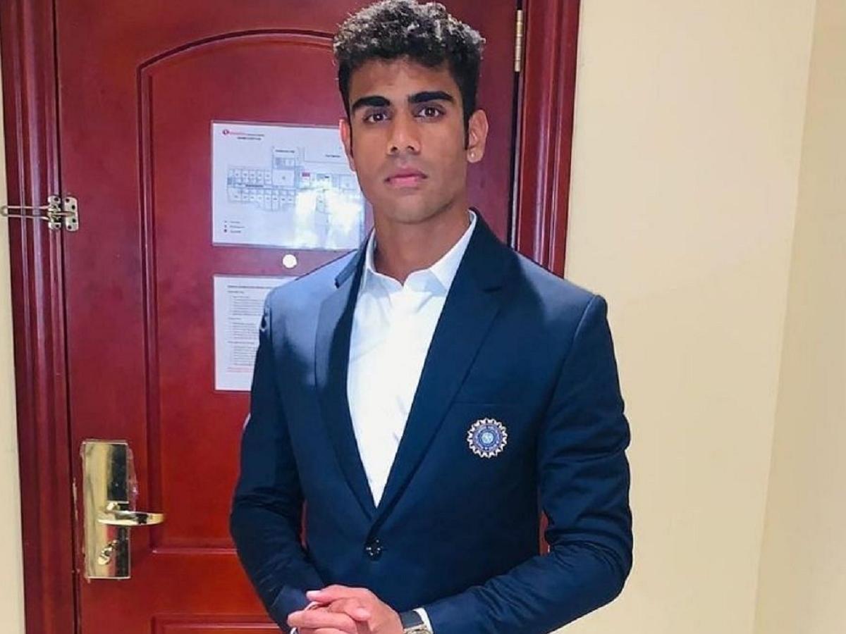 Under 19 Cricket Star ‘मराठवाडा एक्स्प्रेस’ राजवर्धन चेन्नईच्या ताफ्यात ...