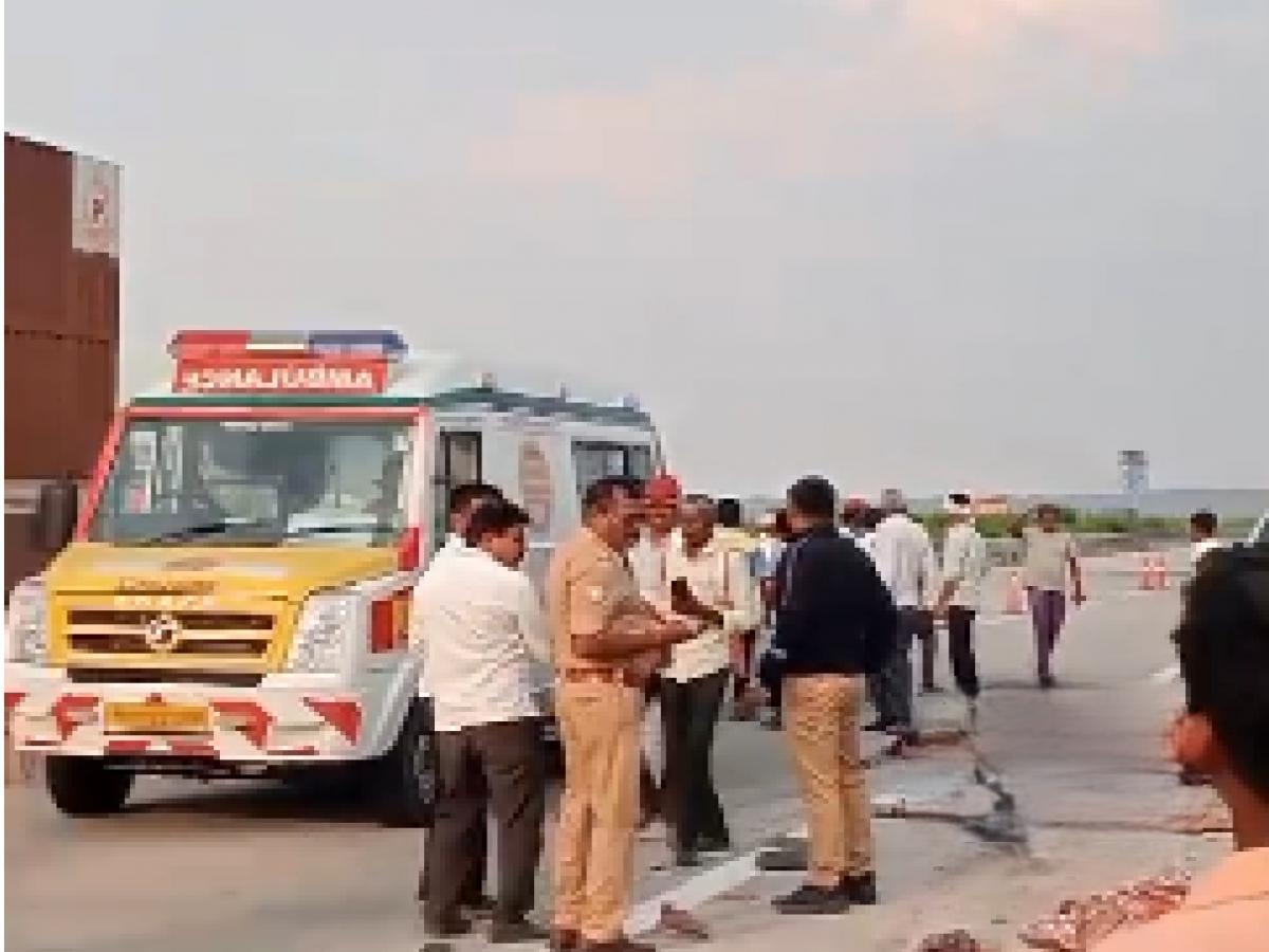 'समृद्धी'वर भीषण अपघात: जालन्याजवळ भरधाव ट्रकच्या धडकेत ७ कामगारांचा ...