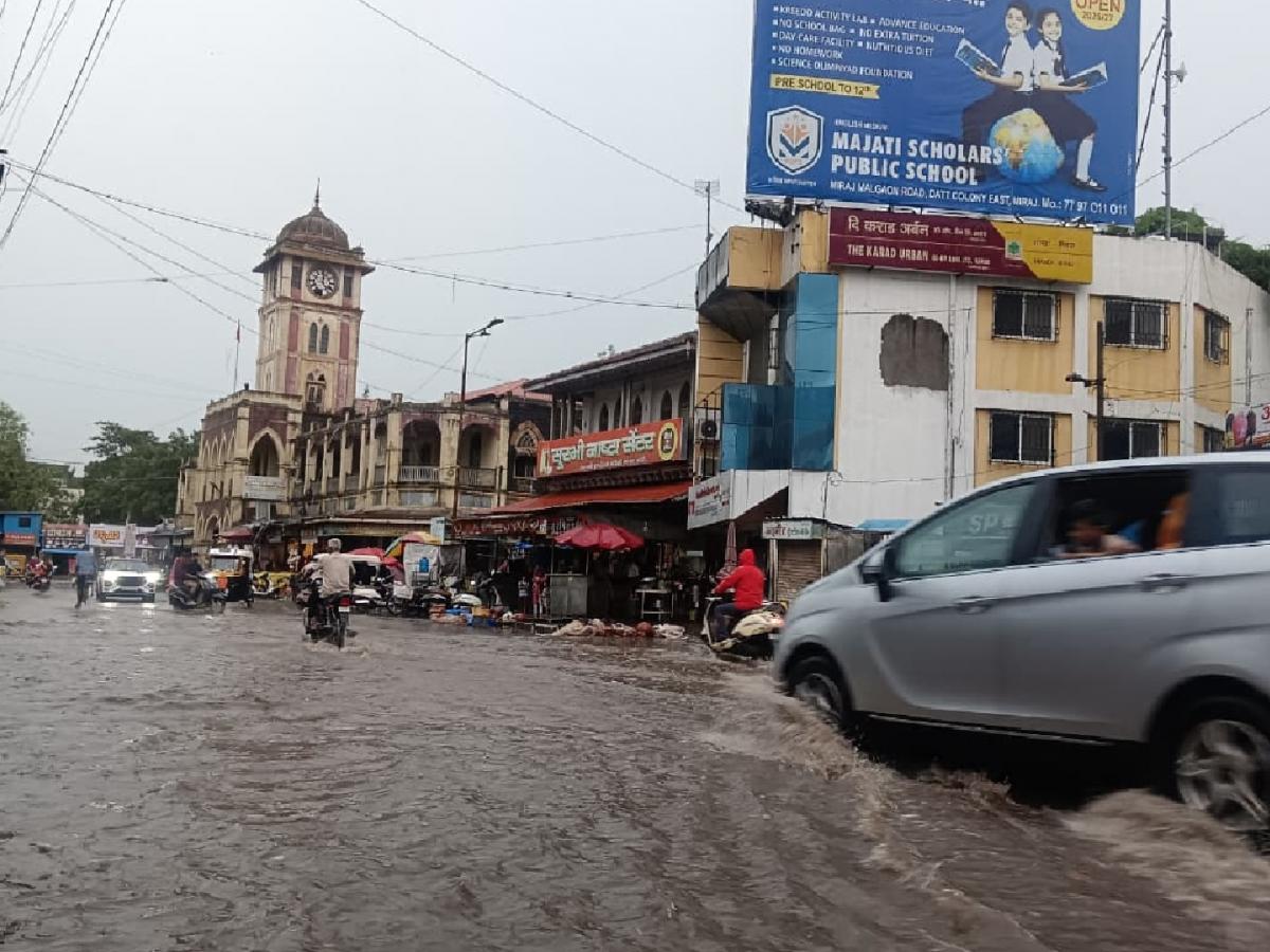 Rain in Sangli: मिरज, तासगाव, खानापूर तालुक्यांत मुसळधार पाऊस ...