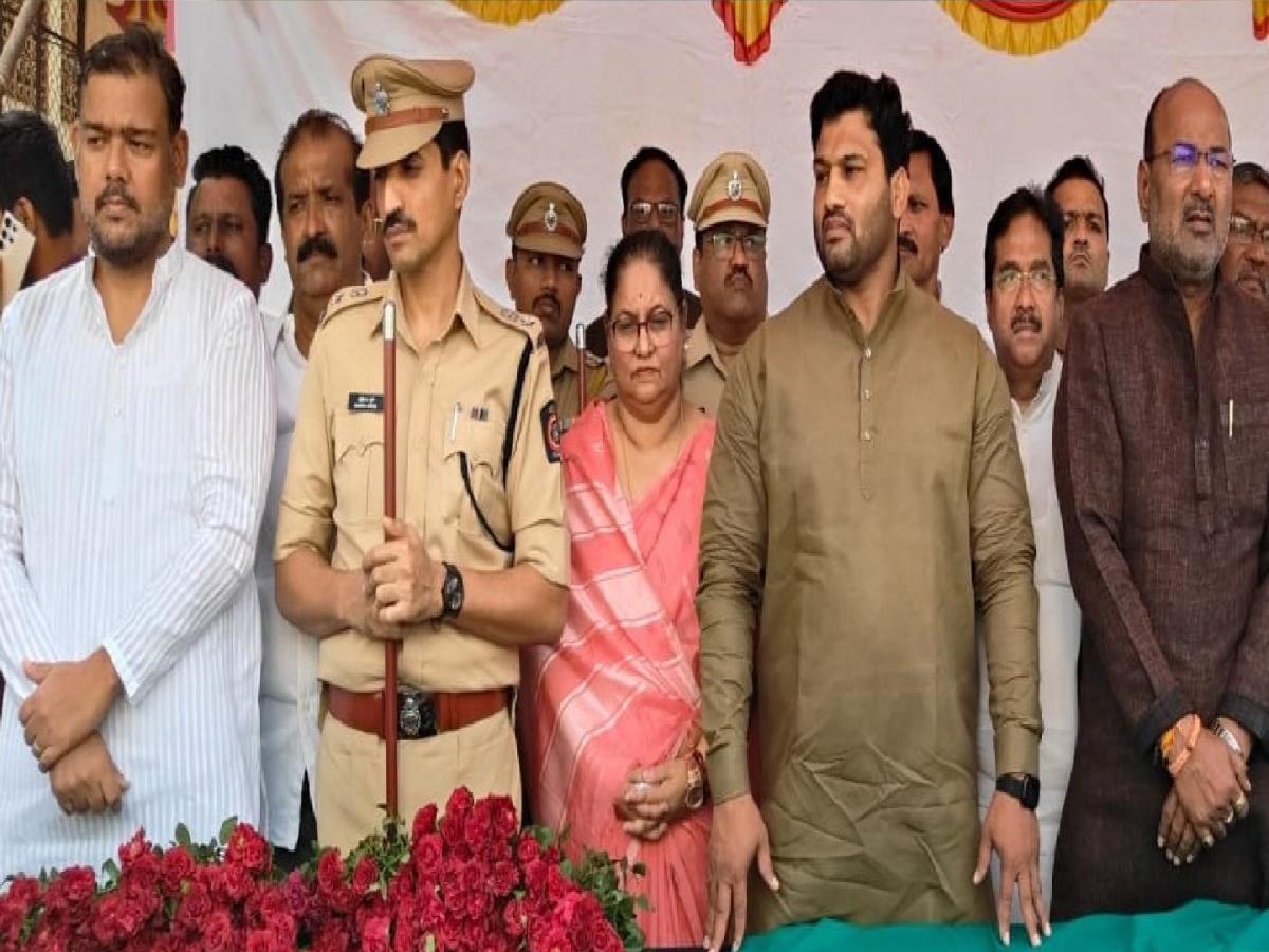 ईदच्या शुभेच्छांसाठी सांगलीत विद्यमान अन् भावी खासदार एकत्र; संजय पाटील यांच्या टिप्पणीने ...