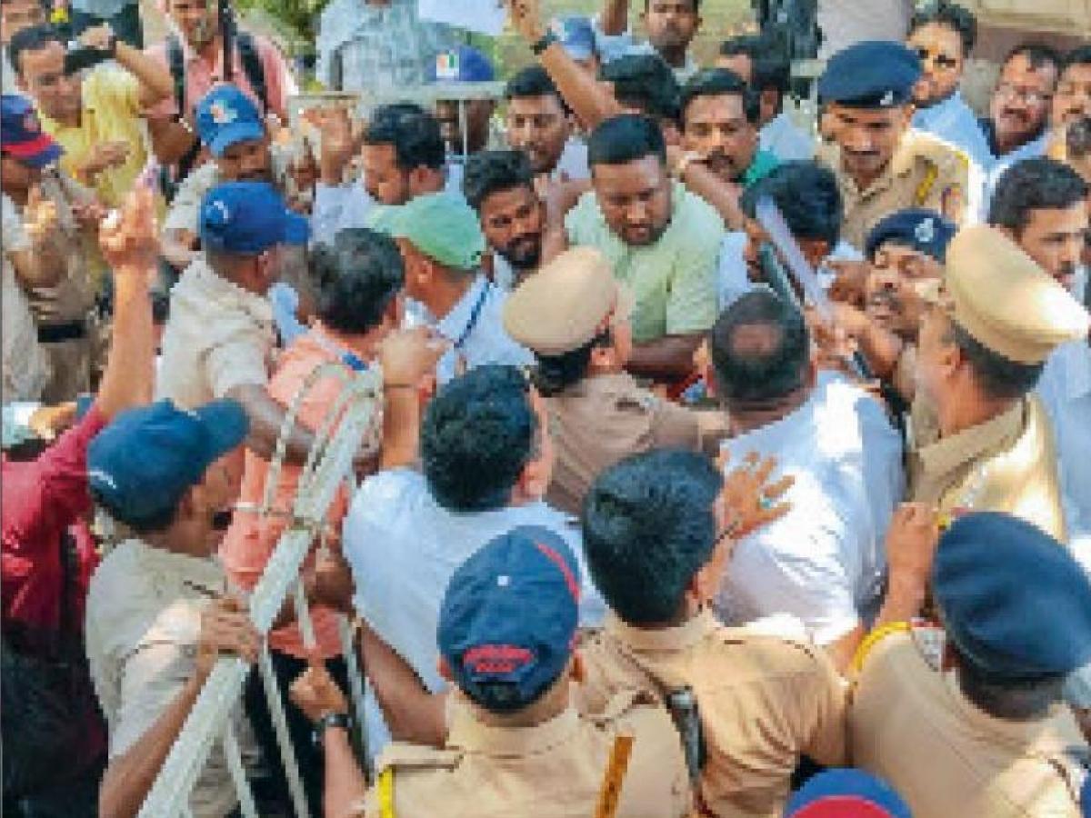 Satara ZP: देसाई, मांडवे यांना मारहाण; तपासी अधिकाऱ्याला नोटीस Satara ...