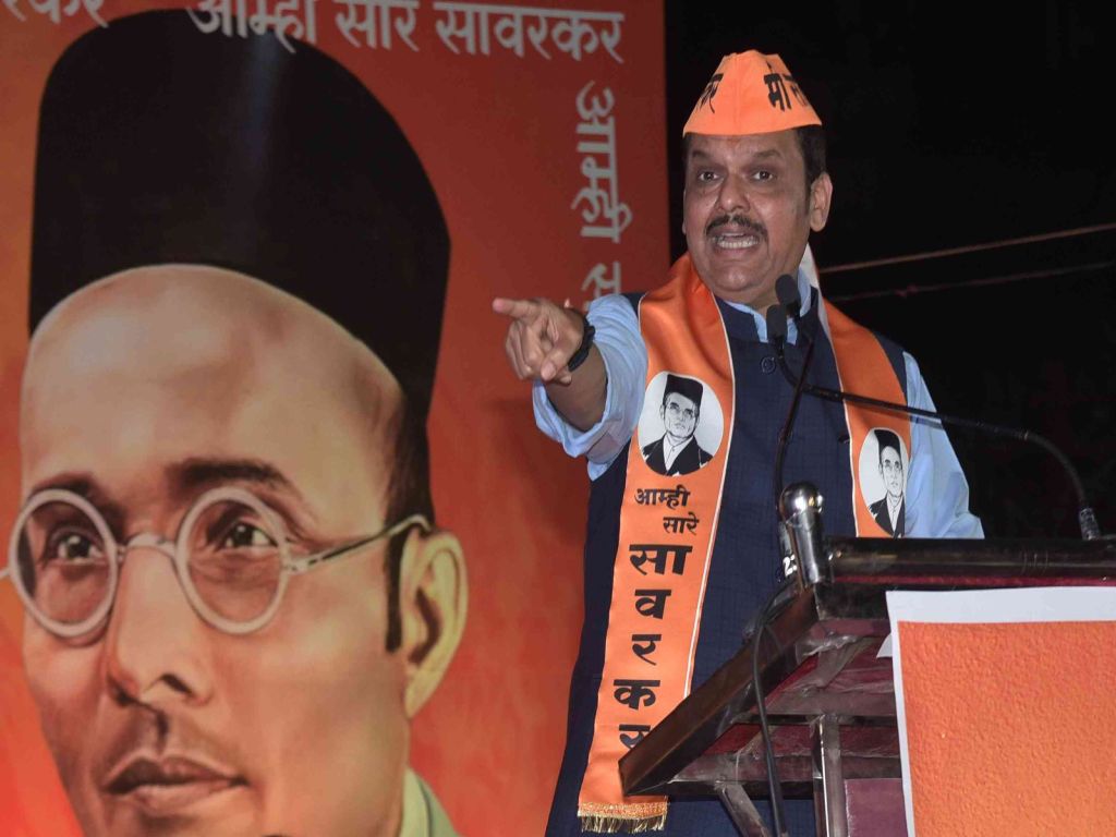 'मी फडतूस नाही काडतुस, झुकेगा नही तो घुसेगा'; फडणवीसांकडून उद्धव ...