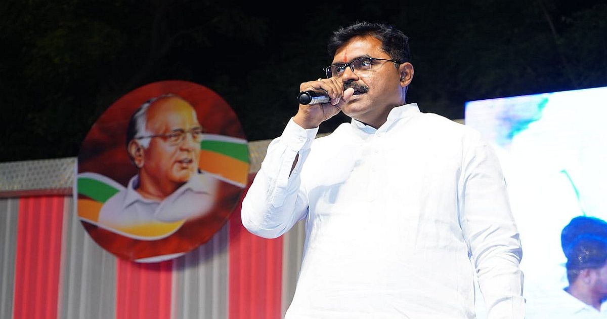 "आम्ही फक्त सतरंज्या उचलणार"; शरद पवारांचा विश्वासू सहकारी माढ्यात ...