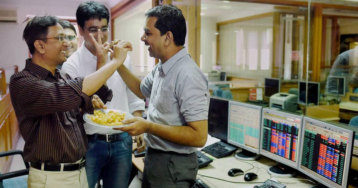 याला म्हणतात धमाका! पहिल्याच दिवशी ₹85 रुपयांचा शेअर ₹180 वर पोहोचला, गुंतवणूकदारांना केलं ...