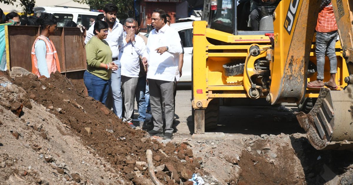 आचारसंहिता लागण्यापूर्वी सत्ताधाऱ्यांची धावपळ; प्रकल्पाची उद्घाटने ...