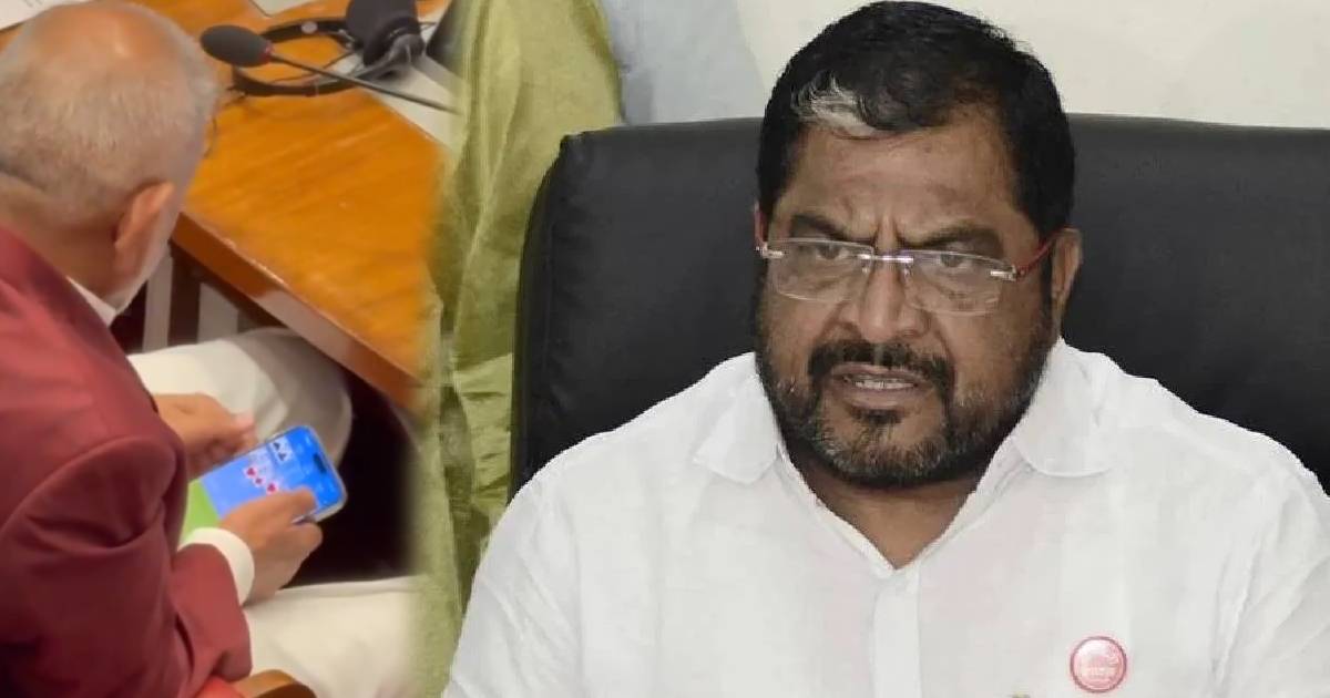 "दिवसाला ८ शेतकरी आत्महत्या अन् कृषिमंत्री विधानसभेत बसून रमी खेळतायेत ...