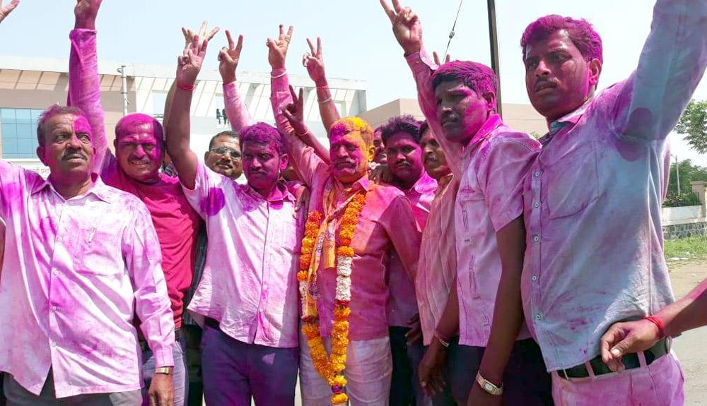 शिरोळ नगरपालिकेत सत्तांतर, फेरमतमोजणीतही निकाल कायम, अमरसिंह पाटील ...