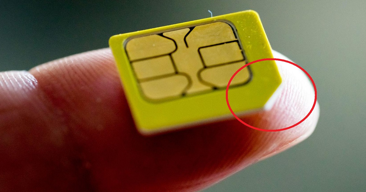 SIM Card चा एक कोपरा कापलेला का असतो? डिझाइन नाही, तर त्यामागे आहे मोठे ...