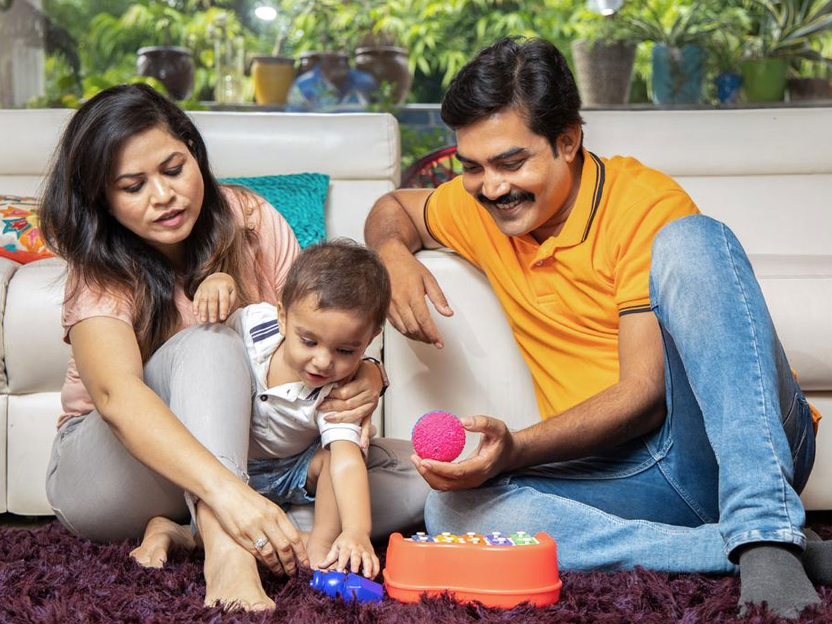 एकुलते एक मूल, लकी की लोनली? एकच मूल असले तर ते आनंदी असते की एकेकटे ...