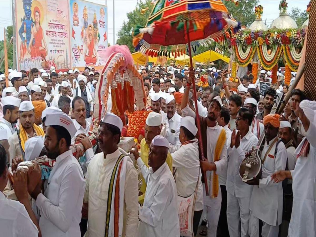 श्री संत सोपान काका पालखीचे निर निमगाव चौकात जंगी स्वागत; इतिहासात ...