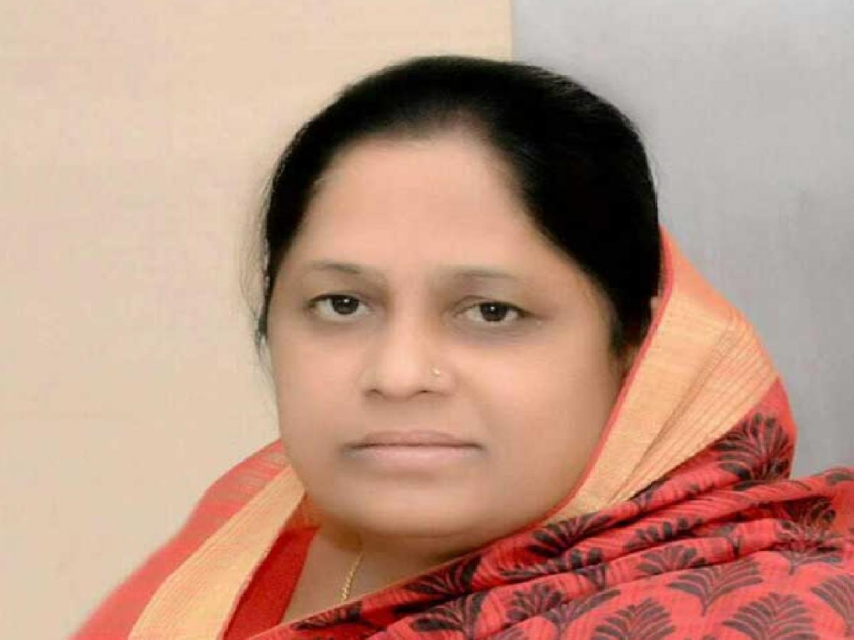 गांधी जयंतीपासून आमदार सुमनताईंचे बेमुदत उपोषण Sangli Marathi News ...