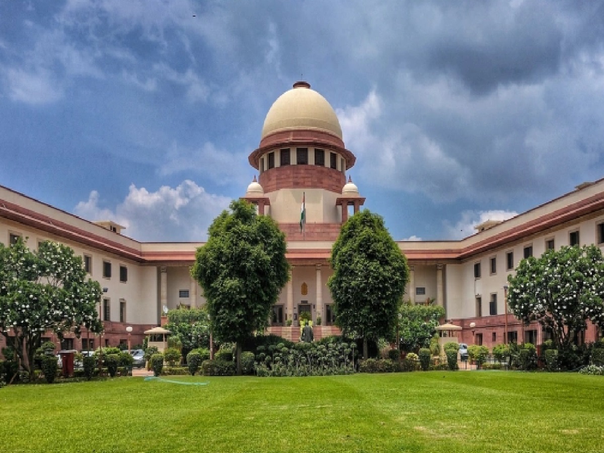 लैंगिक छळाच्या घटनांवर SC नाराज; केंद्राच्या मार्गदर्शक तत्त्वांची ...