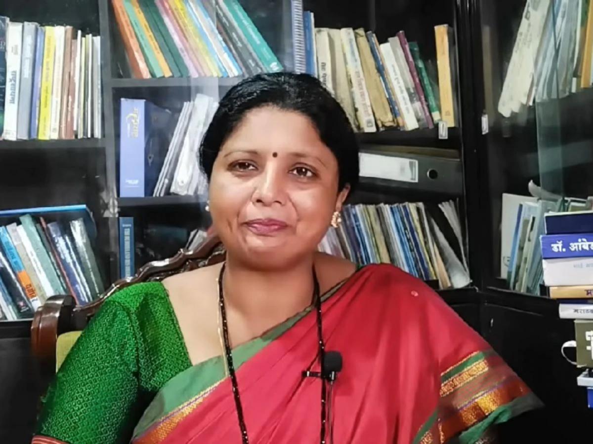 Maharashtra Politics: “संतांच्या बाबतीत चुकीचं विधान केल्यास माफी ... Maharashtra Politics: “संतांच्या बाबतीत चुकीचं विधान केल्यास माफी ...