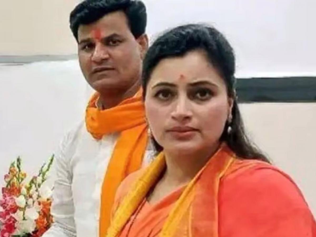 Navneet Rana Hanuman Chalisa Case: संसदेत महत्वाच्या बैठकीचे कारण ...