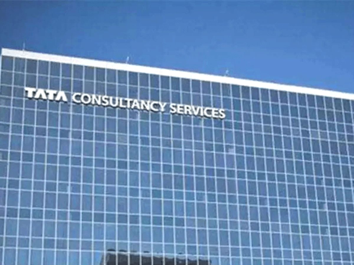 मूनलाईटिंग विरोधात TCS'ची कारवाई! कर्मचाऱ्यांना आठवड्यातून तीन दिवस ...