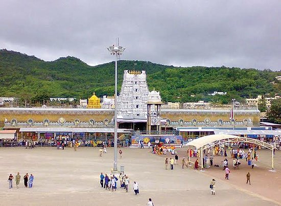 पर्यटनाकडे ओढा; तिरुपती-बालाजीला जातात दररोज ८०० सोलापूरकर ! Solapur ...