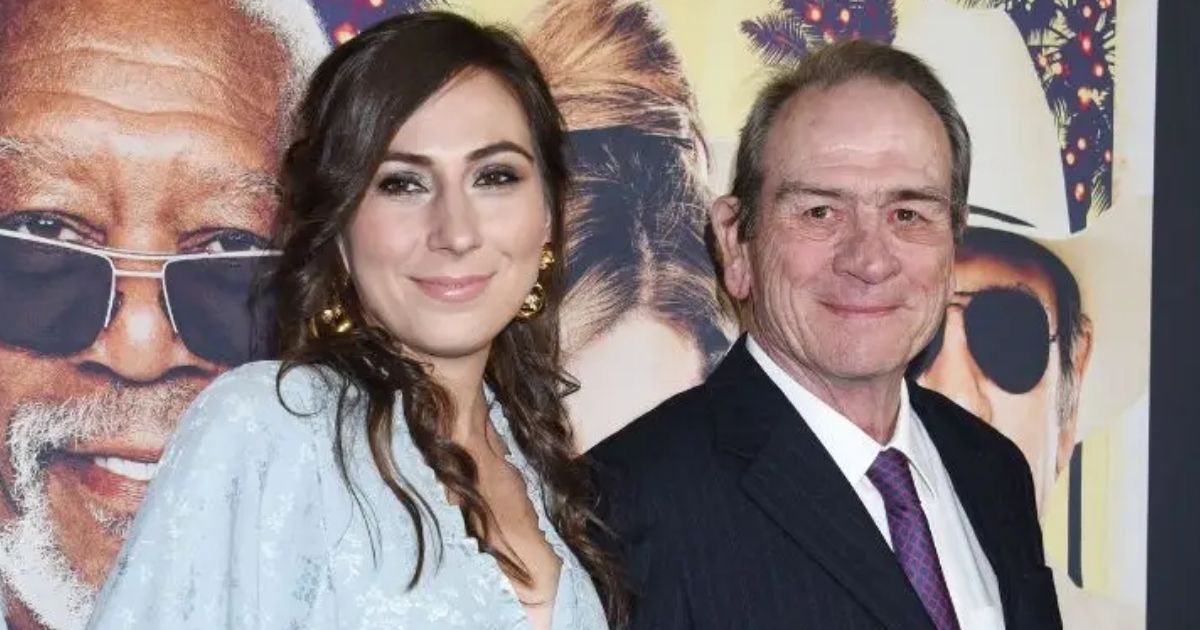 धक्कादायक! प्रसिद्ध अभिनेत्याच्या ३४ वर्षीय मुलीचा मृत्यू; हॉटेलमध्ये ...