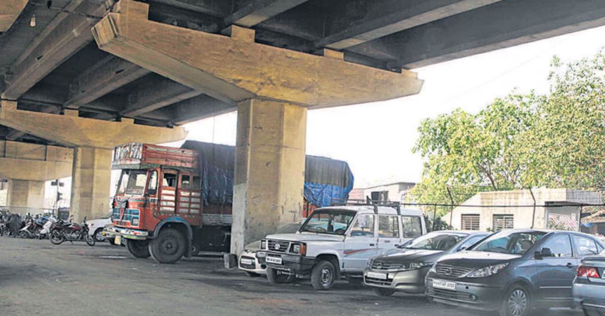 गाड्या उभ्या तरी कुठे करायच्या? ‘पार्किंग’ प्रश्न सुटेना; मेट्रोखालीही ...