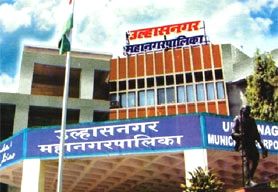 उल्हासनगरात न्यू चेलाराम मार्केटवर ७ वर्षानंतर हातोडा Thane Marathi ...