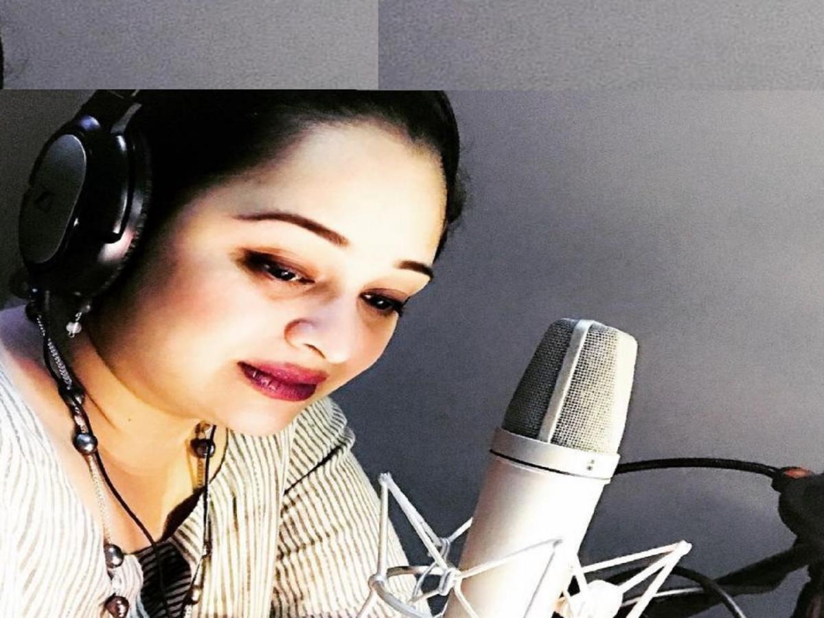 ‘डबिंग’ झुकेगा नहीं साला...! वरदान ठरतेय डबिंगची जादुई कला ...