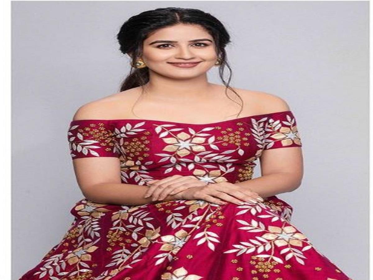 Vaidehi Parshurami's Gorgeous Look in Red Dress | वैदेही परशुरामी या ...