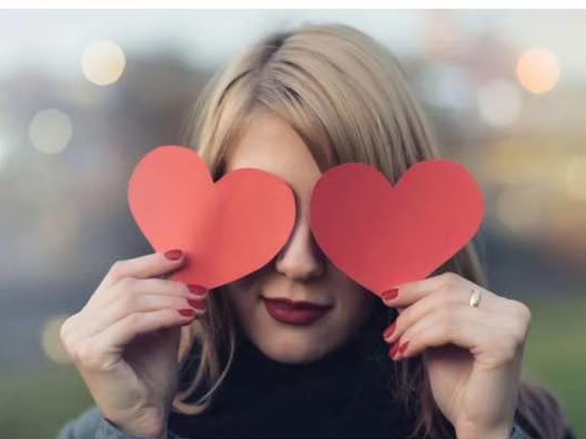 Valentines Day: सिंगल आहात? काळजी नको! असा साजरा करा व्हॅलेंटाइन डे ...