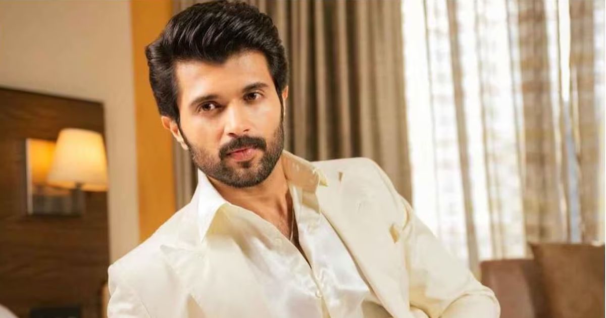 अभिनेता विजय देवरकोंडा याच्या कारला अपघात, दुसऱ्या कारने मागून दिली धडक ...