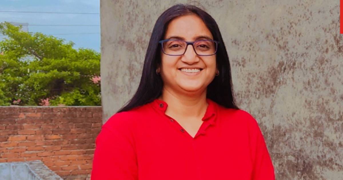 बेवारस मृतदेहांवर अंत्यसंस्कार करते महिला, मृत्यूनंतर सन्मान देण्यासाठी ...