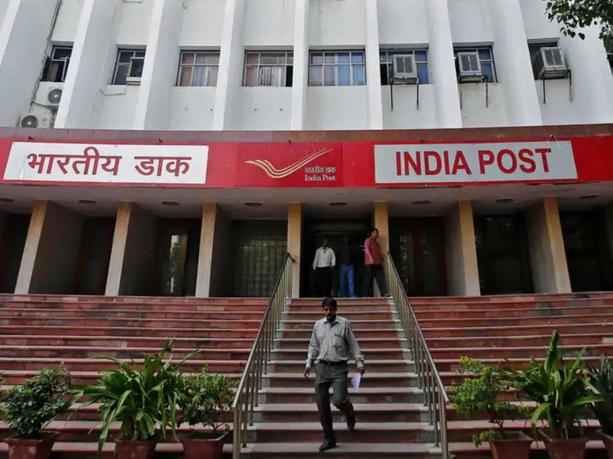 पोस्टाच्या तिकिटावर स्वत:चा फोटो छापायचाय?; फक्त 300 रुपयांत सहज शक्य ...