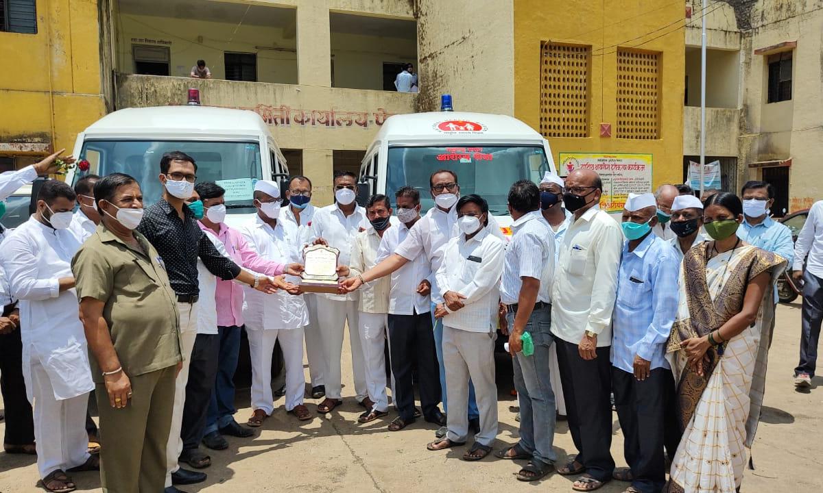 पेठ तालुक्यातील गुरुजनांचे लाखमोलाचे दातृत्व! 15 लाखांची रुग्णवाहिका ...