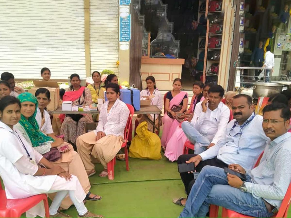 'आरोग्य' घेत आहे गणेशभक्तांची काळजी; नियुक्त केले पाच पथके, तीन ...