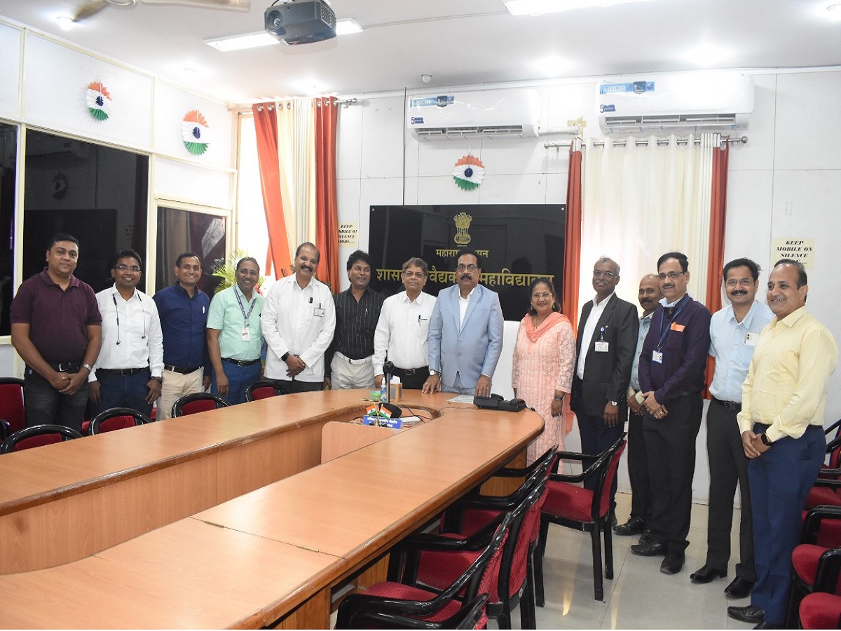 घाटी रुग्णालय विद्यार्थी अन् रुग्णाभिमूख करू; नवे अधिष्ठाता संजय राठोड ...
