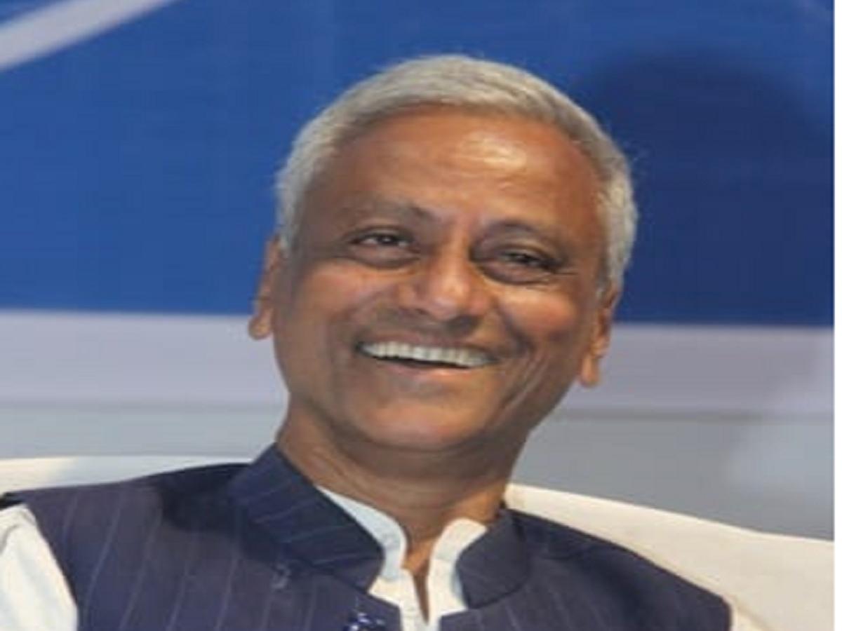 ७ व्या विश्व मराठी साहित्य संमेलनाच्या अध्यक्षपदी दगडू लोमटे यांची निवड ...