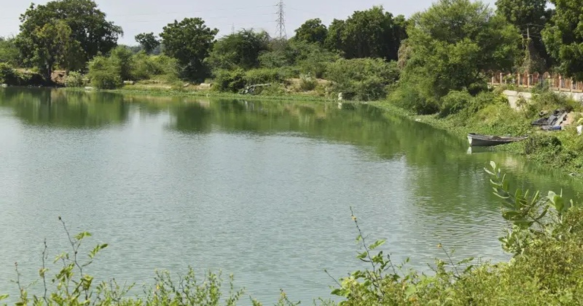 का फुटताहेत मामा तलाव; दुरुस्तीचा निधी गेला कुठे ? Chandrapur Marathi ...