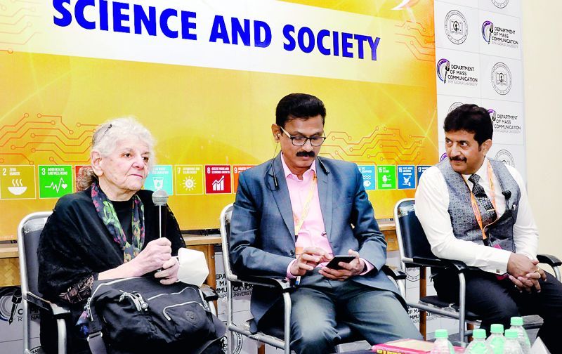 भारत भविष्यात विज्ञान क्षेत्राची महासत्ता बनेल; नोबेल विजेत्या प्रा ...