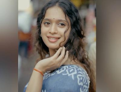 'काकण' मधील 'ही' बालकलाकार आठवतेय? आता दिसते भलतीच सुंदर, 'या ...