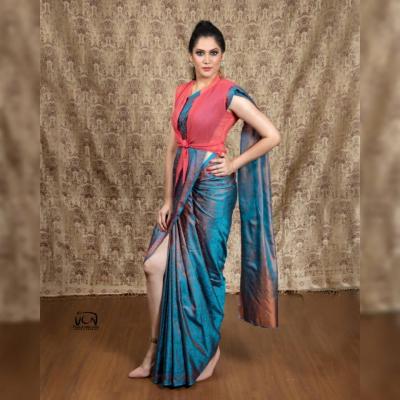 Photos: समिधा गुरुचं 'खण'खणीत नाणं; जुन्या पॅटर्नला दिला वेस्टर्न टच ...