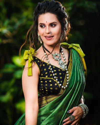 Sonali khare did a photoshoot in green saree | हरे रंग की साड़ी में ...