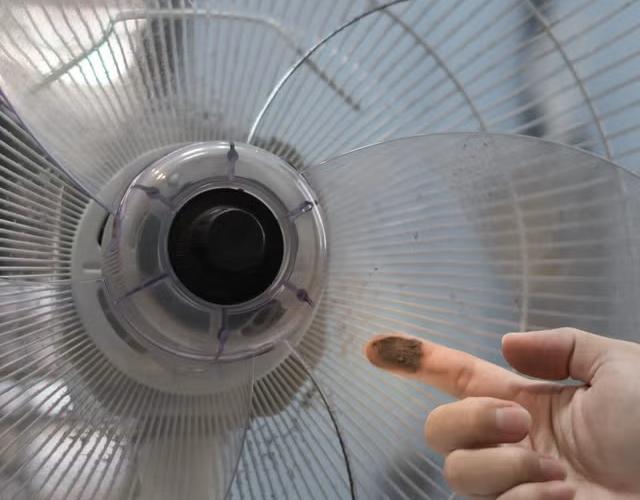How to Clean Table Fan, Home Hacks To Clean Table Fan