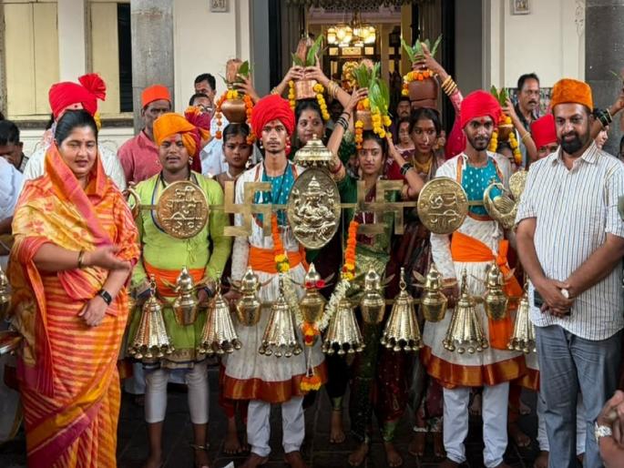 रायगडावरील महादरवाजाच्या सुवर्णालंकारित तोरणाचे कोल्हापुरात पूजन ...