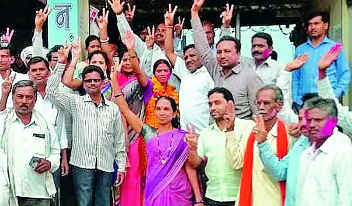 मानापुरात काँग्रेसने गड राखला - Marathi News | Congress retains its ...