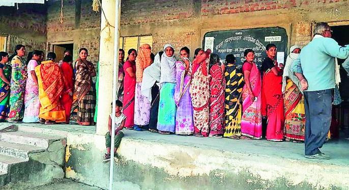 तिवसा 71, भातकुलीत 82 टक्के मतदान - Marathi News | Tivasa 71, Bhatkuli ...