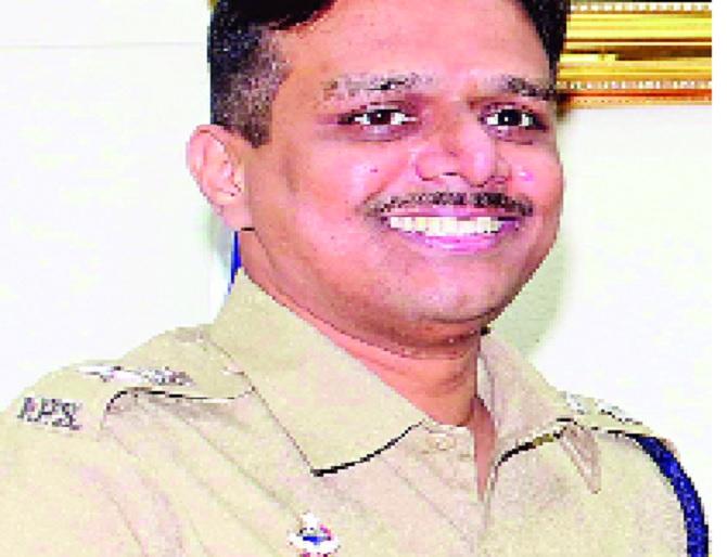 Teachers Day -शिक्षकांमुळेच ‘आयपीएस’ झालो : डॉ. अभिनव देशमुख - Marathi News | Teachers became ...