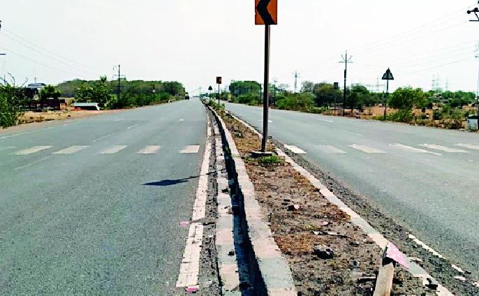 राज्य मार्गावरील रेडीयम पट्टीचे काम शासकीय मानकांना डावलून - Marathi ...