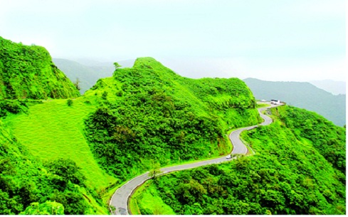 Amboli Is Known As 'Kadalote Point' | आंबोलीची ओळख होतेय ‘कडेलोट ...