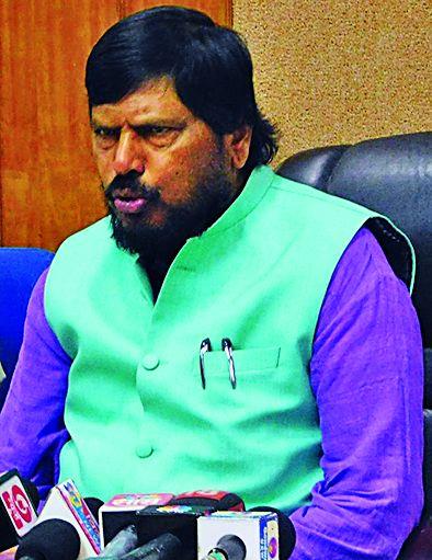 रामदास आठवले म्हणतात, मोदीच पुढील पाच वर्षे पंतप्रधान - Marathi News ...