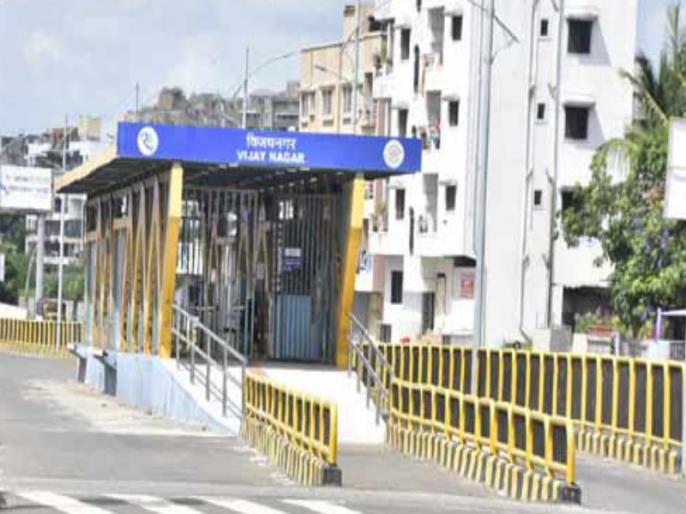 पिंपरीत आता बीआरटी मार्गावरील बसस्टॉपही असुरक्षित! एकाने चोरली दरवाजाची ...