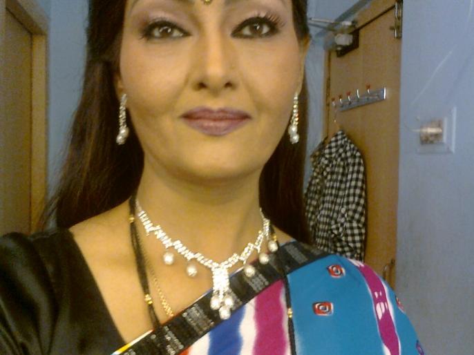 शशी शर्मा दुहेरी भूमिकेत - Marathi News | Shashi Sharma plays double ...