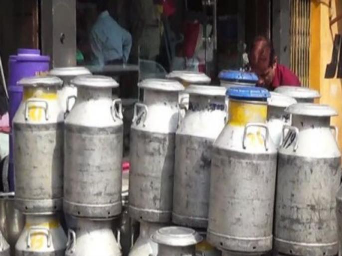 अन् दुधाच्या ' कॅन ' मध्ये चक्क सापडली 'हातभट्टी' दारू; पुण्यातली अजब ...