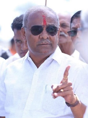 उमेश कत्ती यांच्या मुख्यमंत्रीपदावरील दाव्याने कर्नाटकचे राजकारण तापले ...